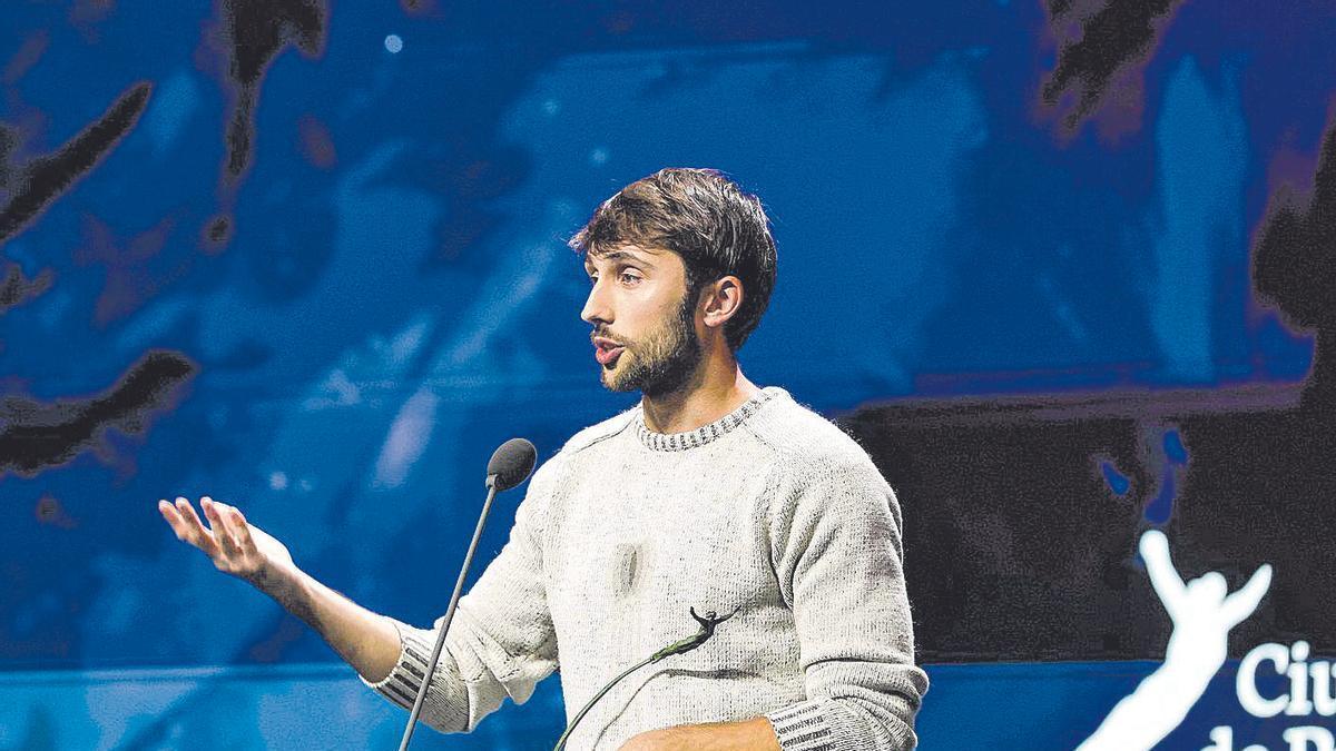 El escritor Joan Moragues Roca, Premi Ciutat de Palma de Novela en ...