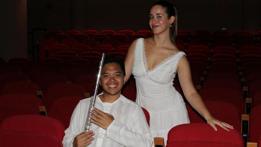 Rafael Adobas y Raquel Ortiz ponen el broche a Eivissa Clàssica