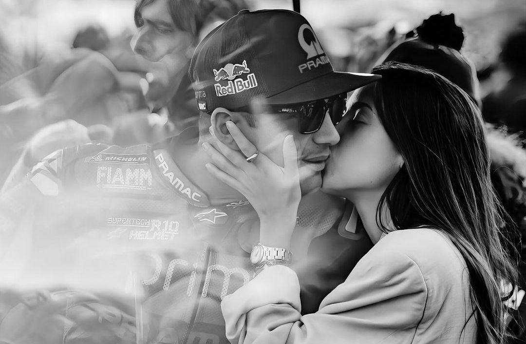 NOVIA JORGE MARTÍN | María Monfort, el máximo apoyo de Jorge Martín ...