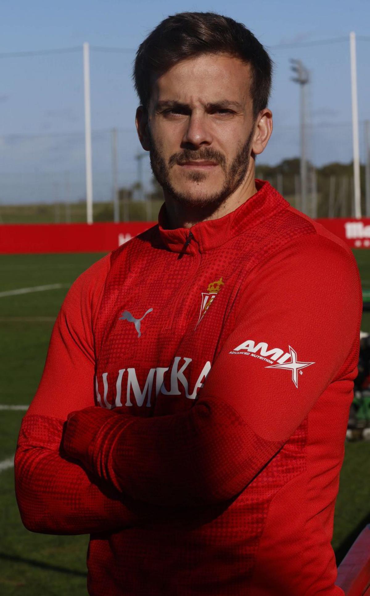 Curbelo, su vuelta a la titularidad en el Sporting, y un aviso ...