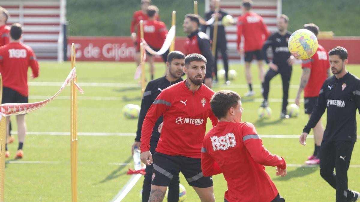 MAR tira de Aspra y recupera a Jeraldino: la convocatoria del Sporting ...