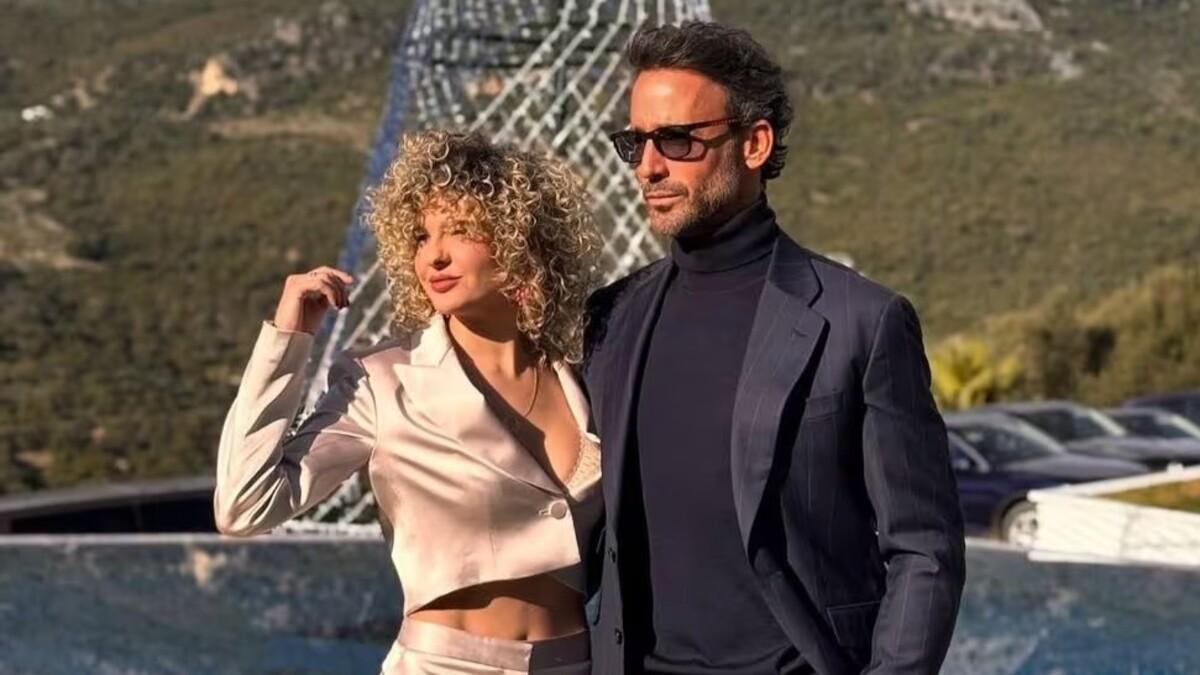 ESCASSI Y SHEILA CASAS | Sheila Casas responde a la declaración de amor ...