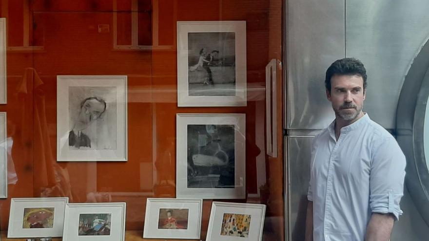 Iván Quesada, el pintor que s'esfrona por "facelo mal"