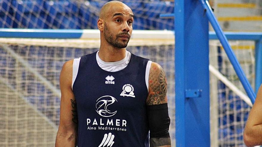 Justin Raffington se entrena con el Palmer Palma