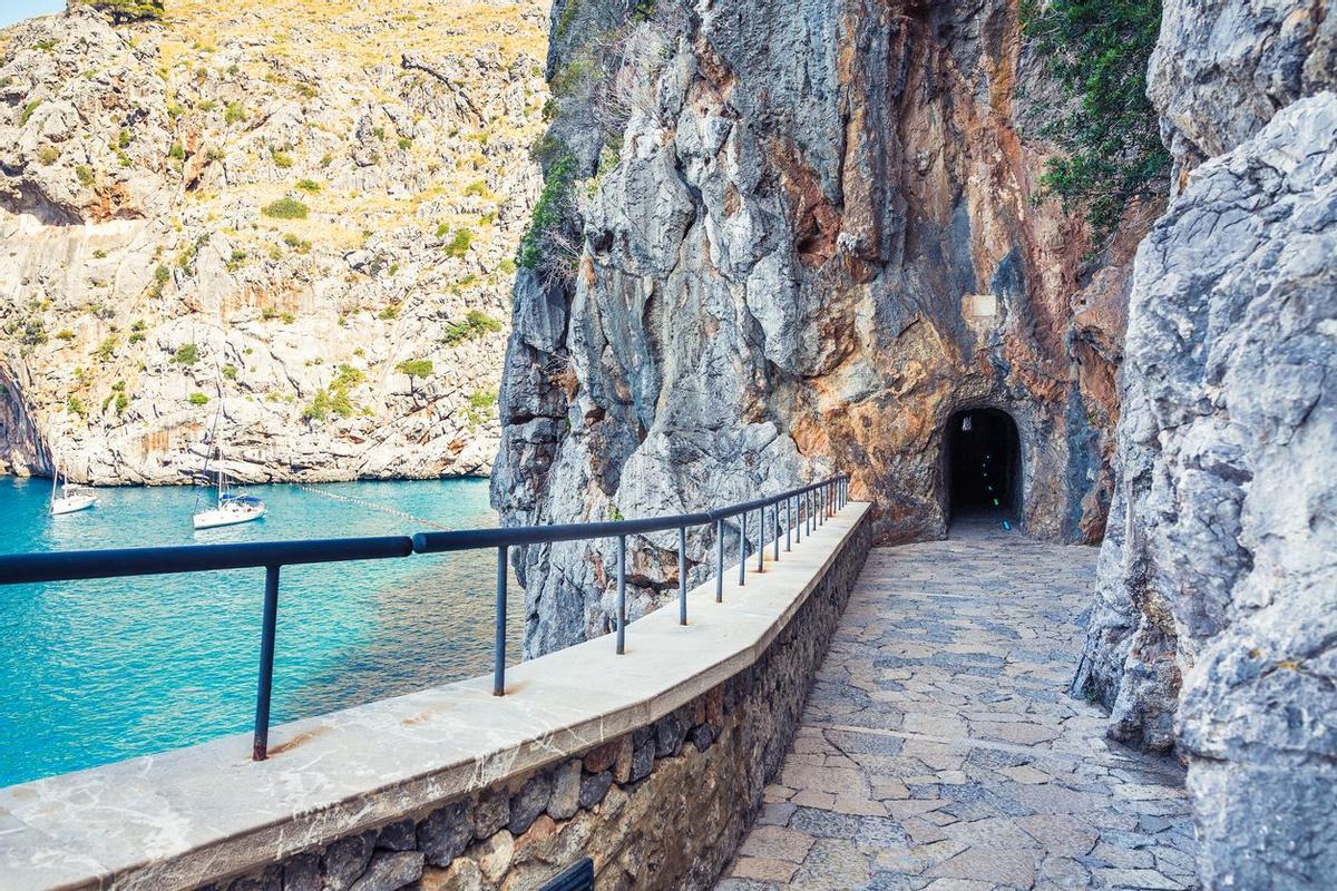 CALAS BONITAS MALLORCA | Sa Calobra, la playa más espectacular de ...