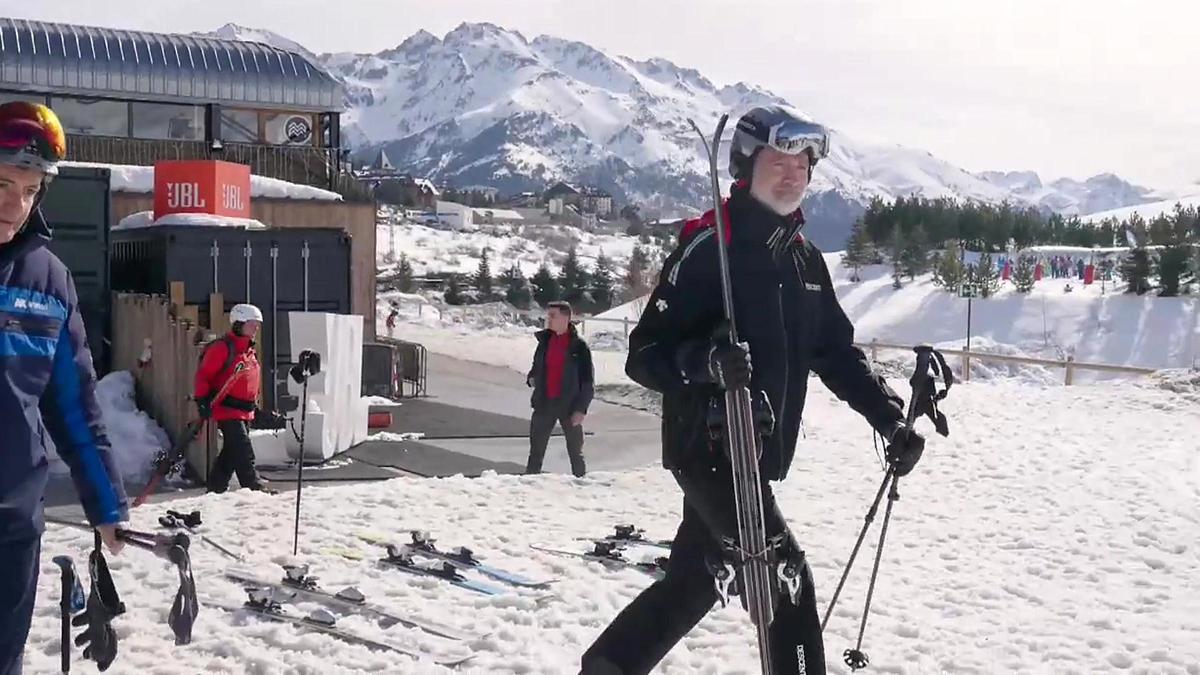 El rey Felipe vuelve al Pirineo aragonés para esquiar en Formigal
