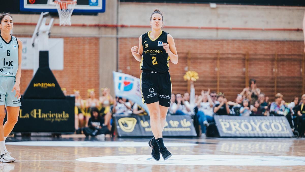 Baloncesto: La escolta Txell Alarcón, cuarta renovación del Hozono ...