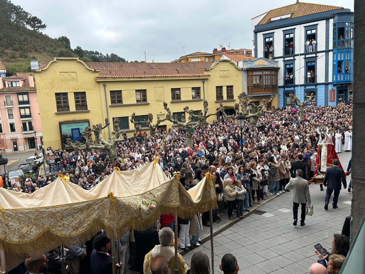 La Procesión del Encuentro de Candás, en imágenes