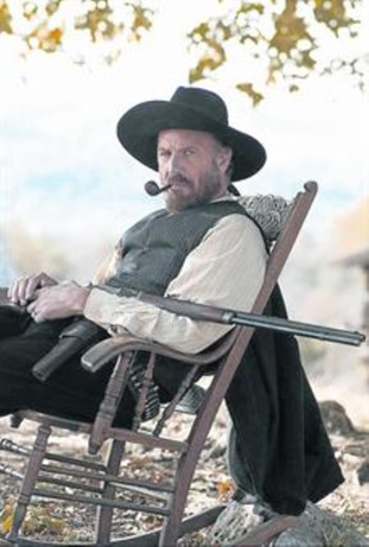 Costner vuelve al Oeste en 'Hatfields & McCoys'