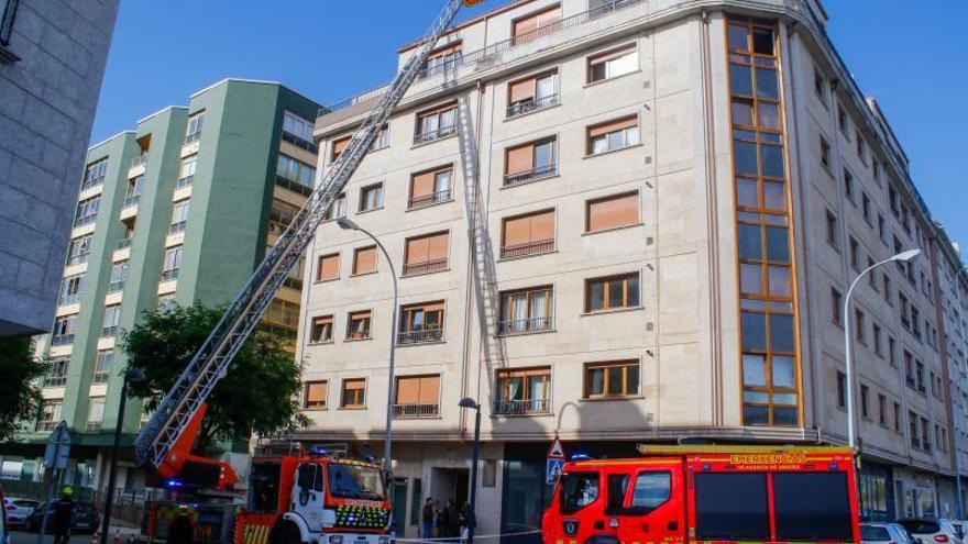 Nuevo desprendimiento de elementos de un edificio en Vilagarcía - Faro de Vigo