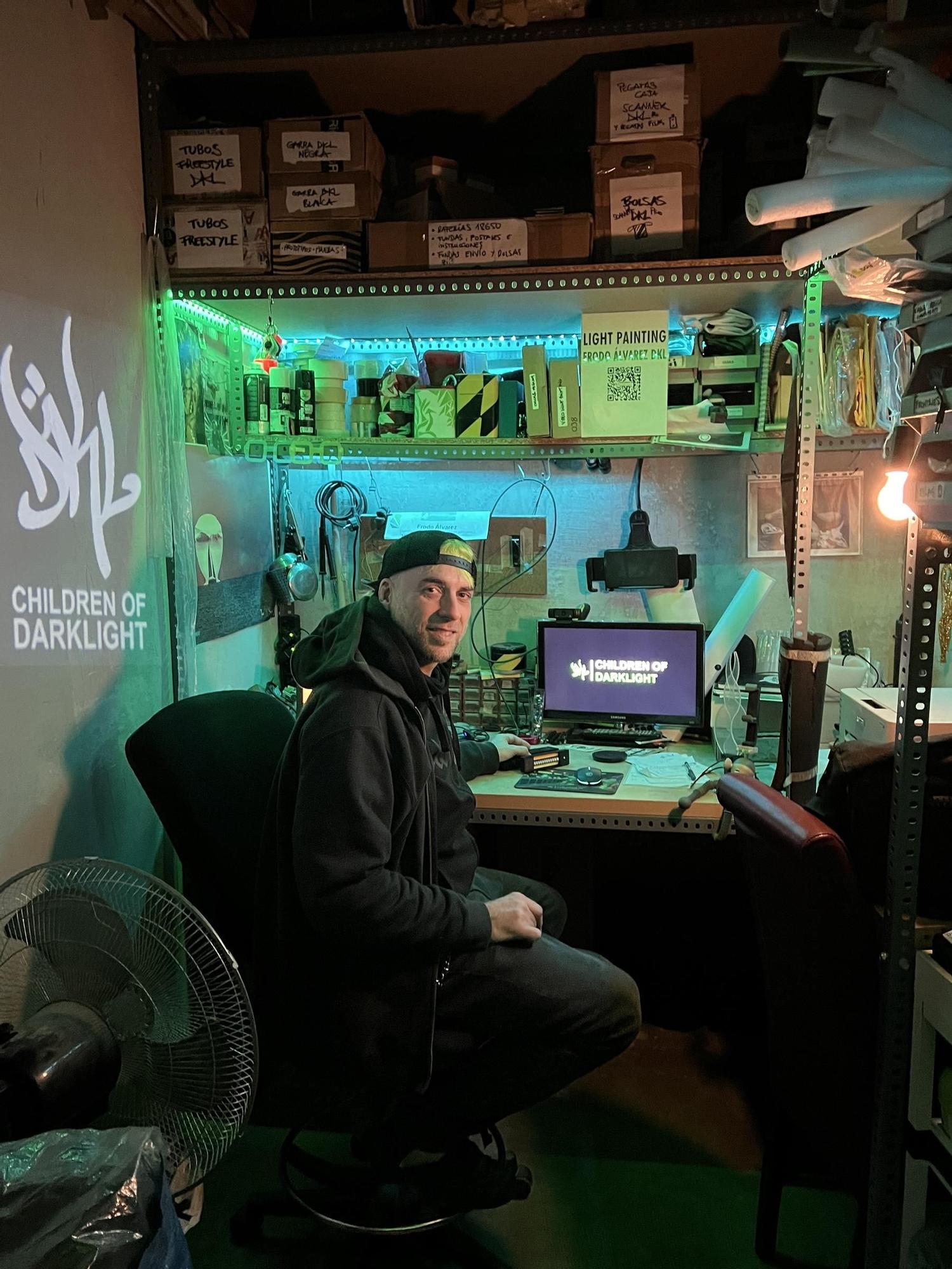 Frodo Álvarez DKL, el artista ovetense que transformó la luz en un ...