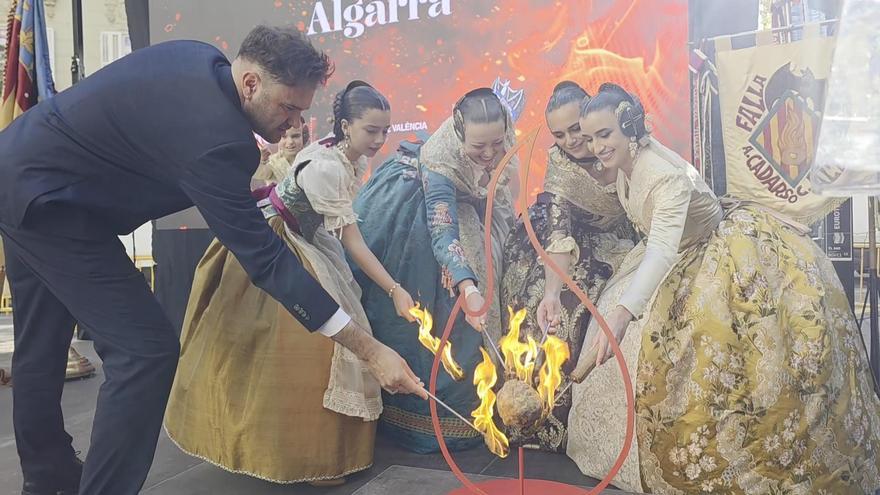 La llama de Algarra revive eterna en las Fallas de València