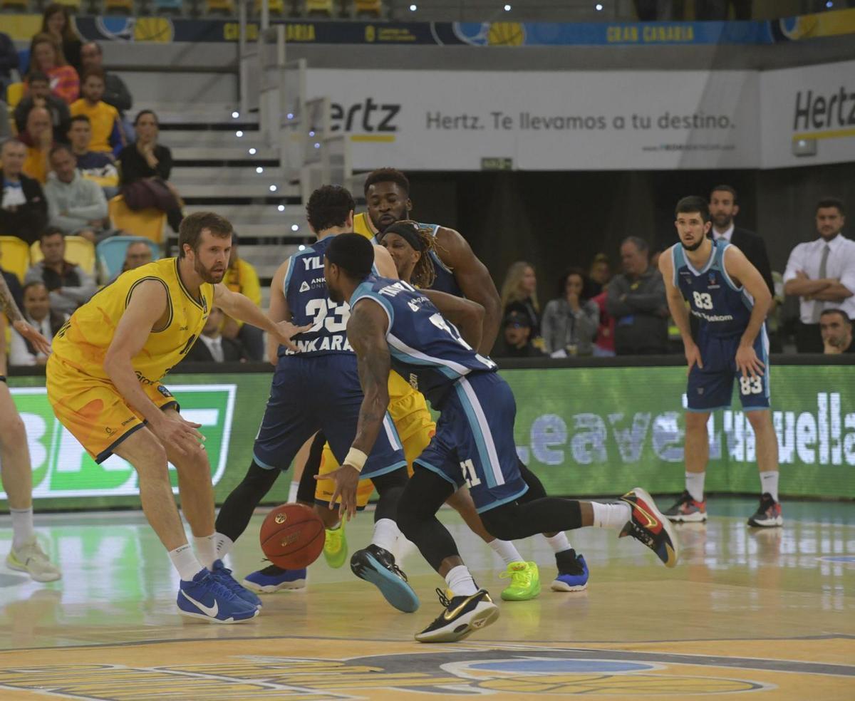 Shurna y Bouteille, duelo de francotiradores en el triple - La ...