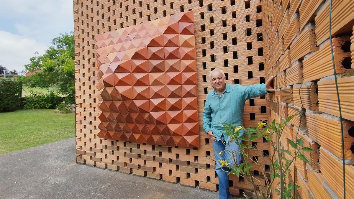 El artista Benjamín Menéndez tiene el corazón en Ferroñes, donde nace ...