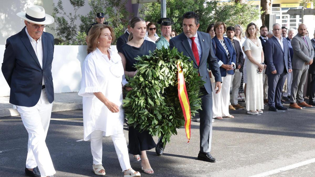 HOMENAJE VÍCTIMAS ETA GUARDIA CIVIL | Sentido homenaje en recuerdo de ...