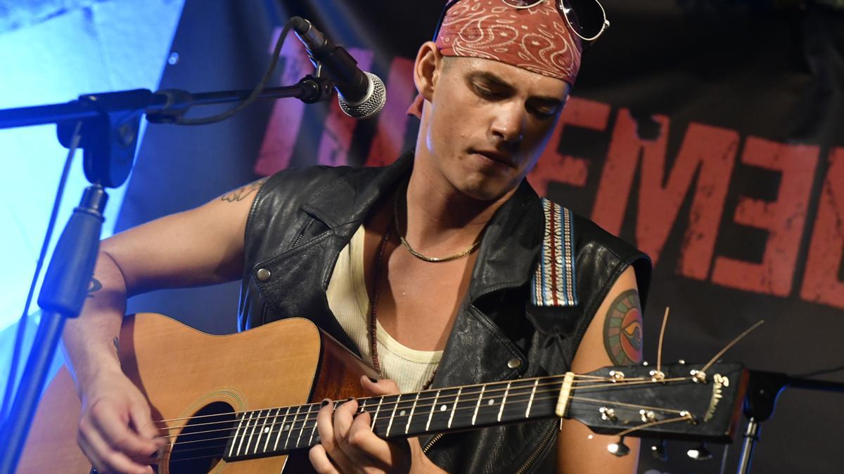 Jan Bonet aposta per l'acústica a 'The Way I Walk'