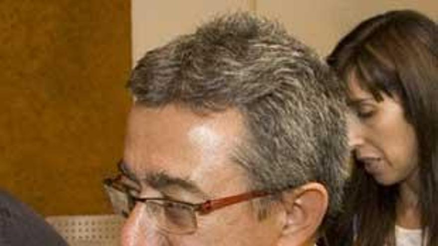 Javier Claros, director de Atención Sanitaria, dimite: «Sólo pienso en ...