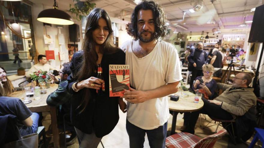 Mónica Pérez presenta "Madame Nadie"