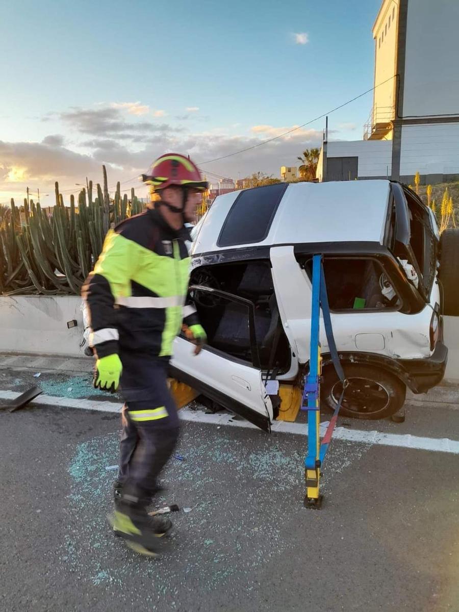 ÚLTIMA HORA CANARIAS: Un accidente causa grandes retenciones en la GC-1