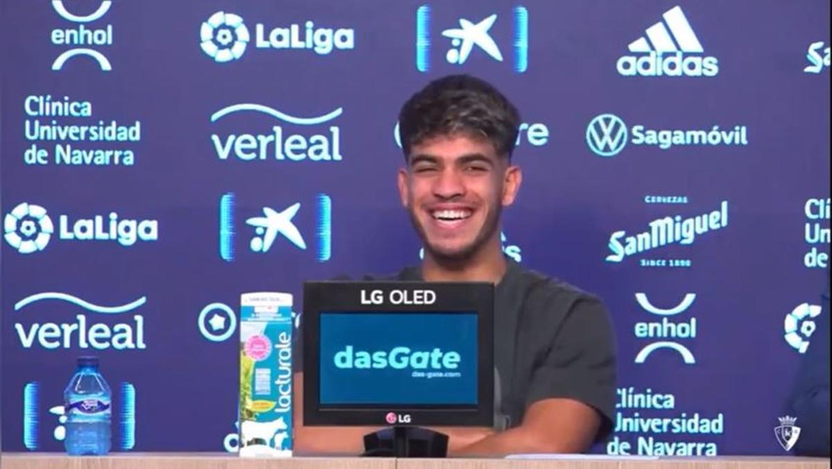 Abde tira de humor y recrea su momento viral cuando le preguntan qué le ...