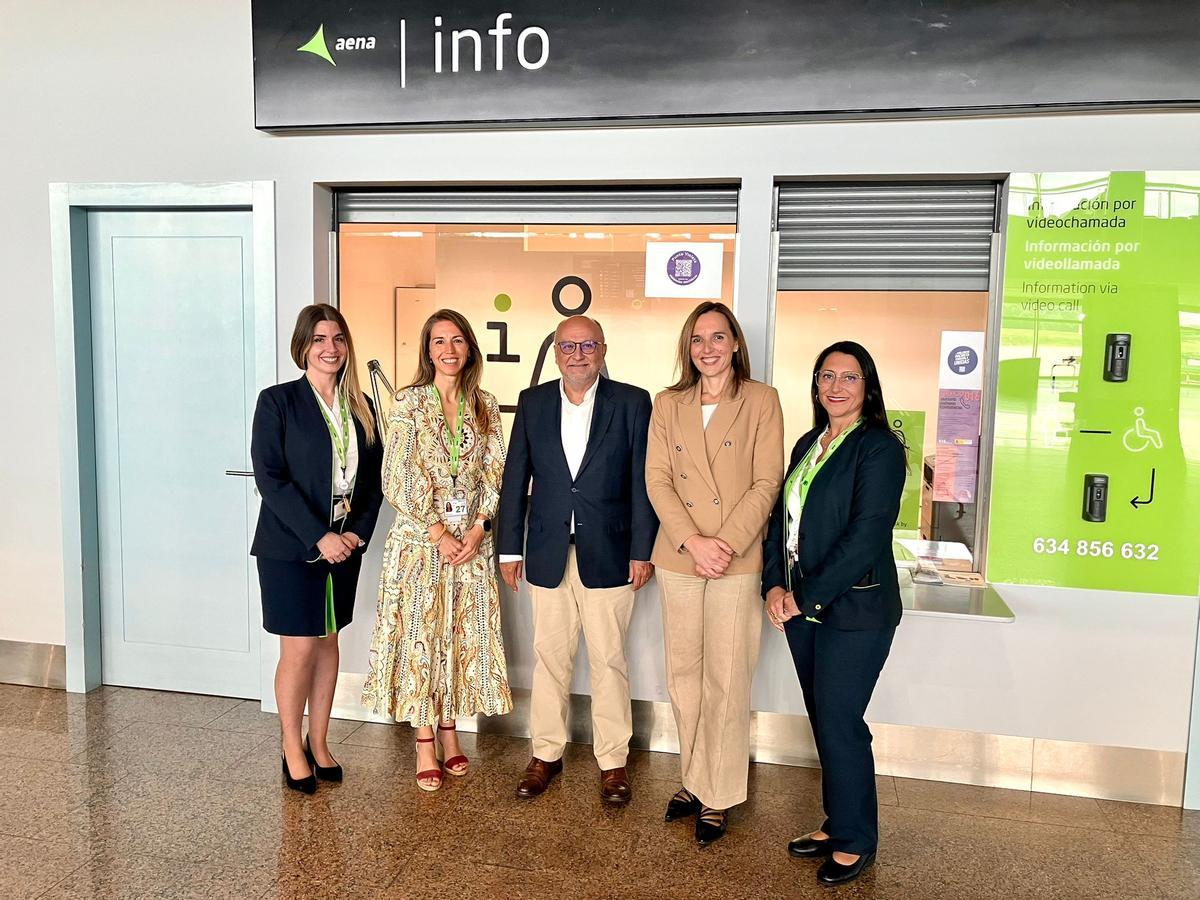 El aeropuerto de Vigo estrena un punto violeta