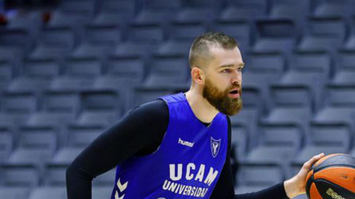 Radovic vuelve a entrenar con el UCAM y viajará a Strasburgo - La ...