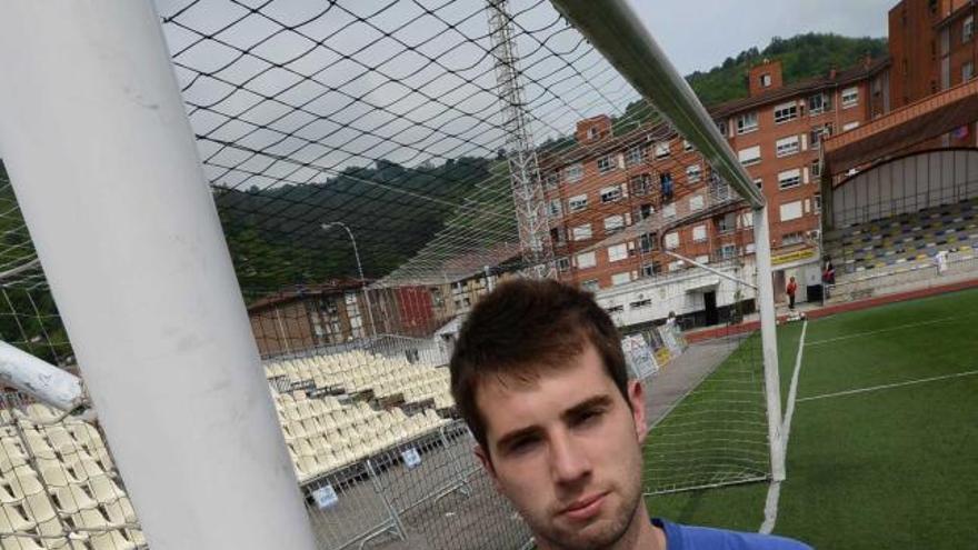 «Me hubiera gustado mucho ser cantante», afirma Javi Díaz, portero del ...