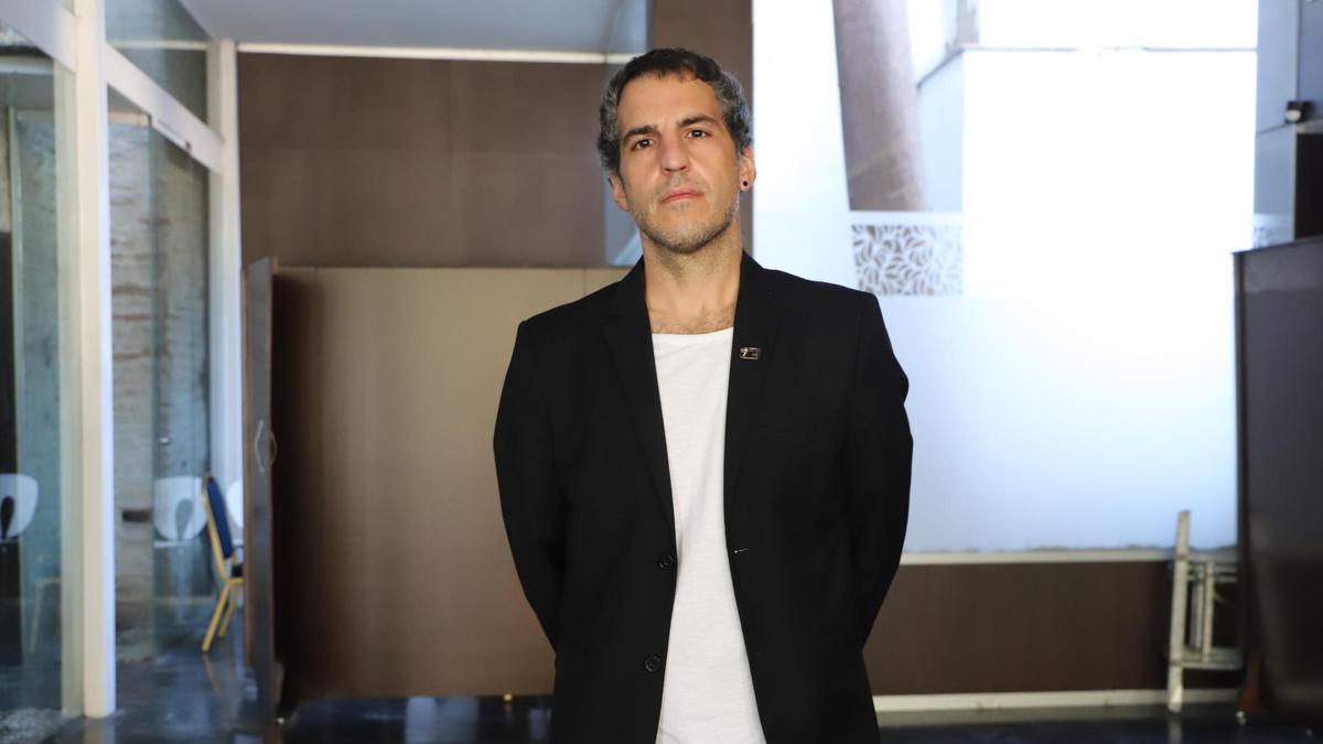 Antonio Agredano: "‘Prórroga’ no es un libro en torno al fútbol, es una ...