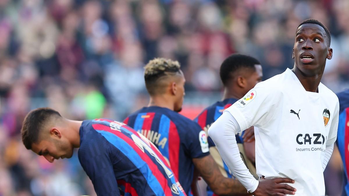 Kluivert y otros culés que no recordabas que también jugaron en el Valencia