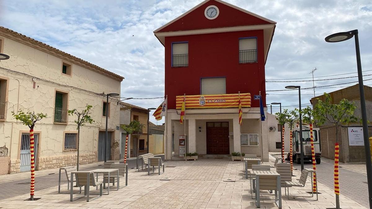 La Zaida presume de su paisana ministra