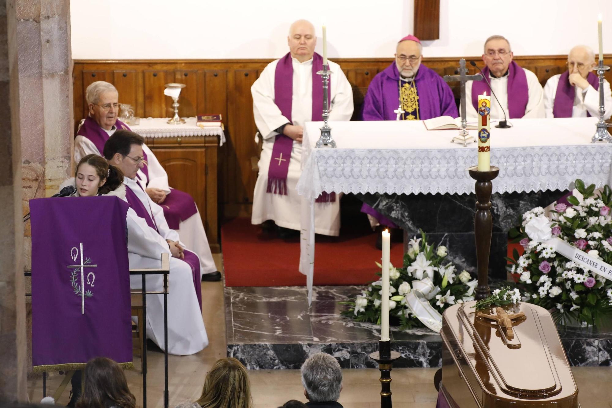 El multitudinario funeral por el párroco José Manuel Alonso, en imágenes
