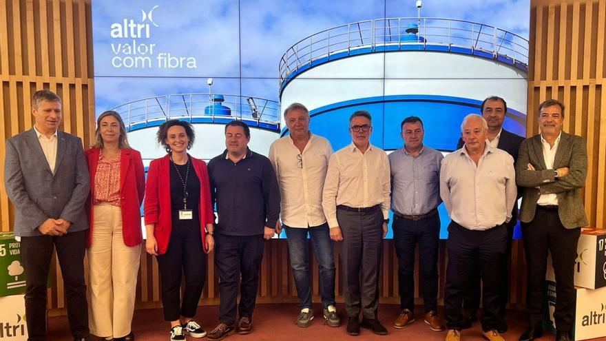 Autoridades de la comarca de A Ulloa visitan la planta Celbi de Altri ...