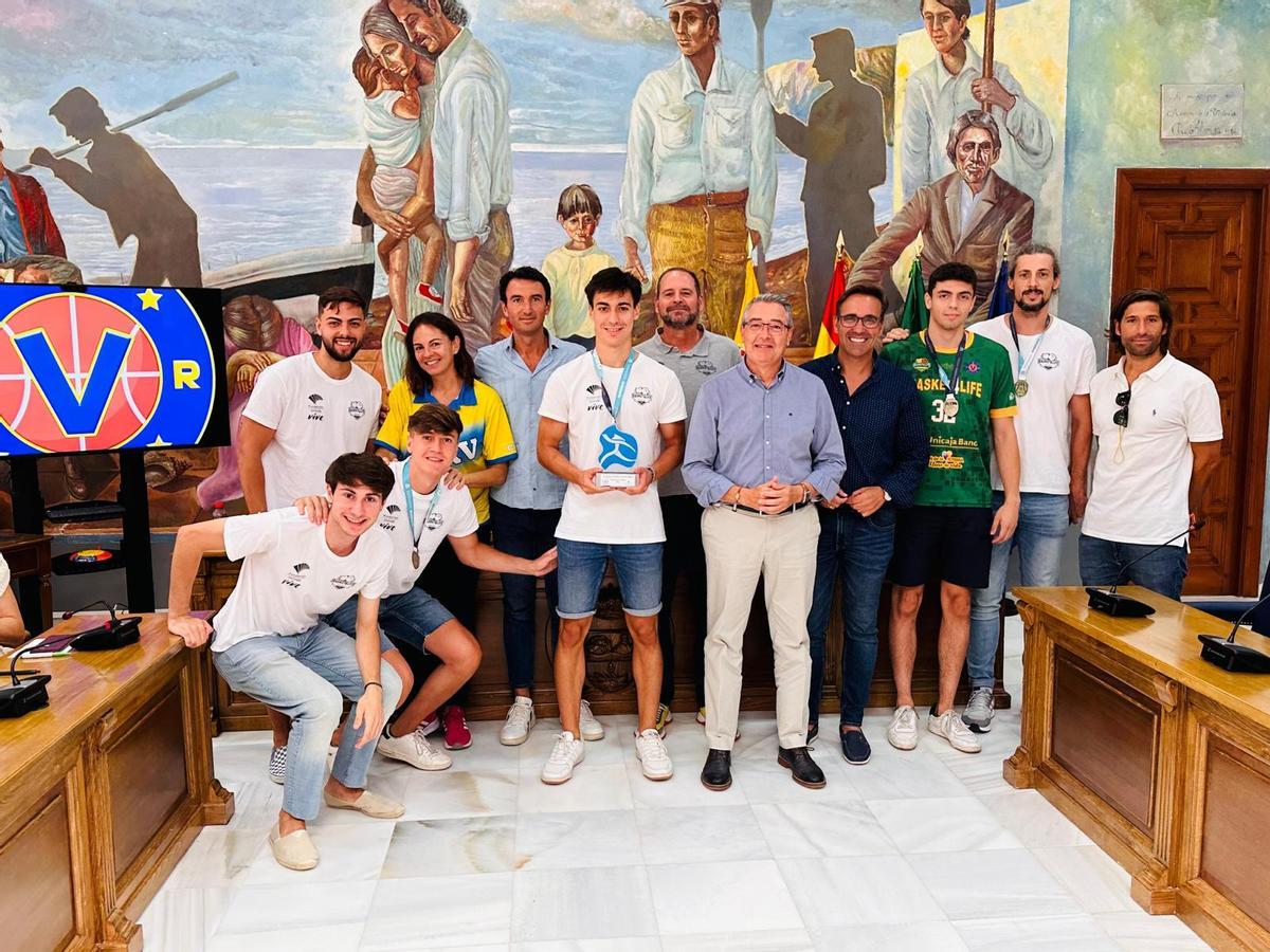 Rincón de la Victoria homenajea al Basket 4 Life-CBRV por sus éxitos ...