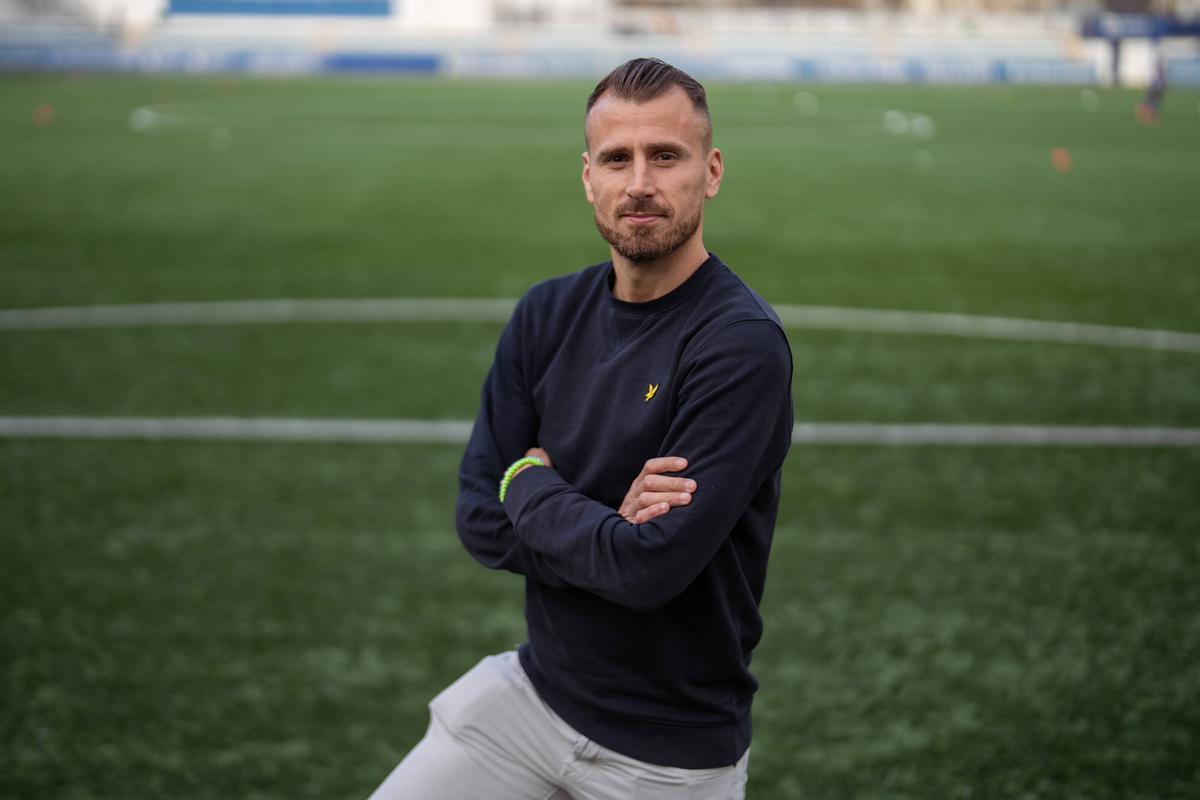 Álex Cano, capitán del CE Europa: "Intentamos alejarnos de las ...