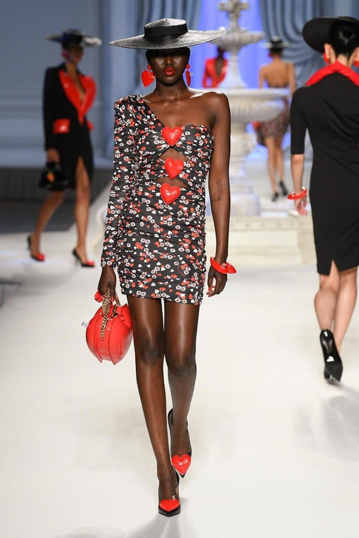 Moschino - Milán - Mujer - Primavera-Verano 2023 - Woman