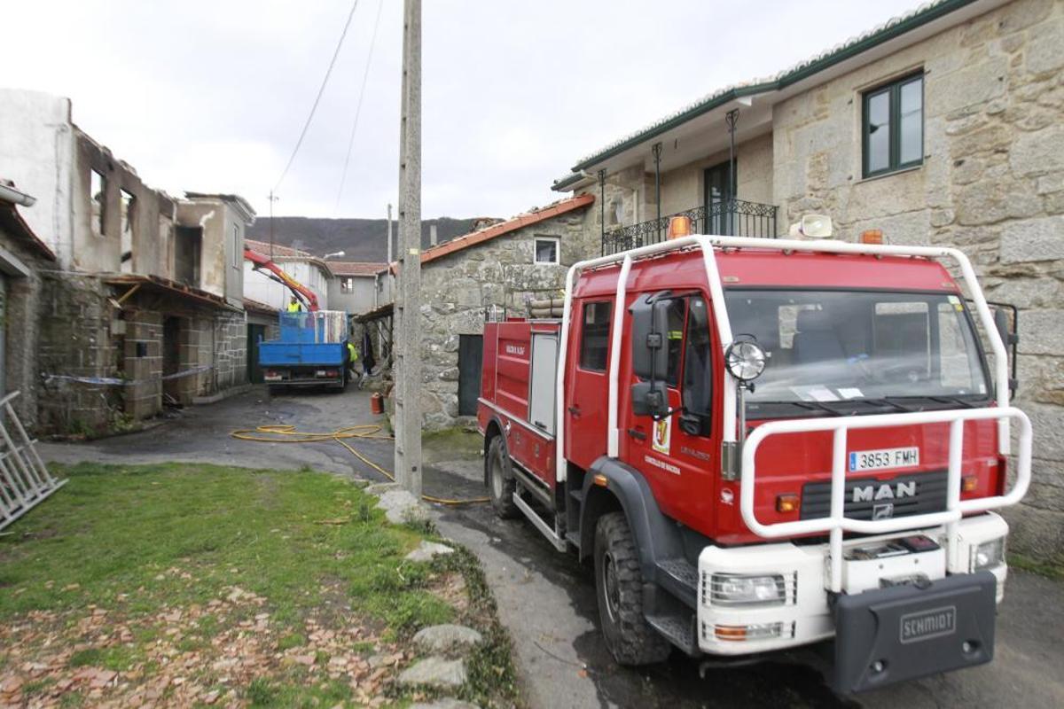 Incendio en Xunqueira de Espadanedo