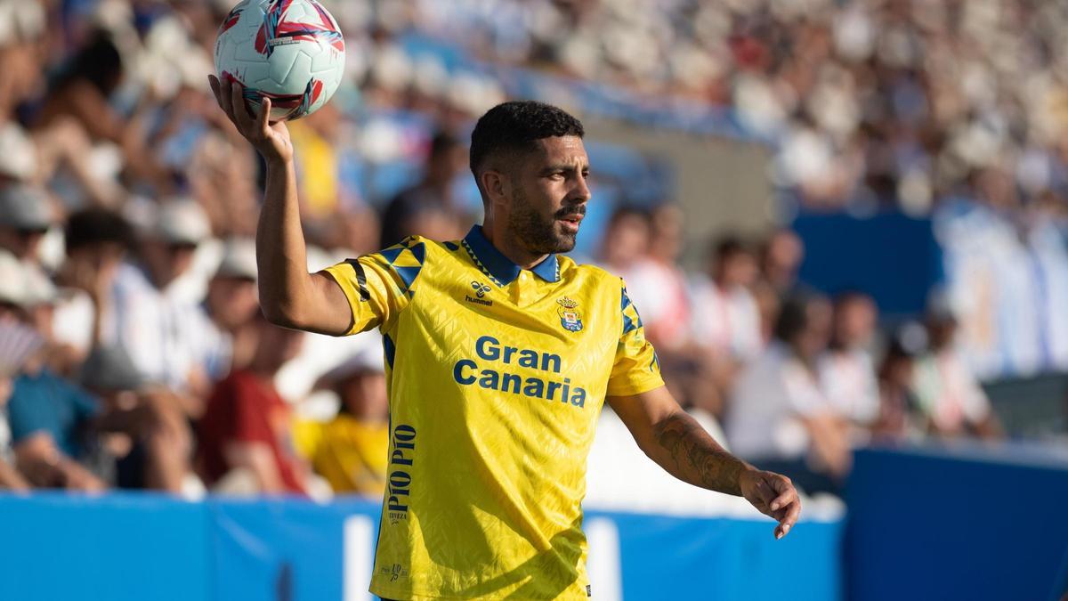 Álex Suárez mejora del esguince y apura para llegar al UD-Betis ante el ...