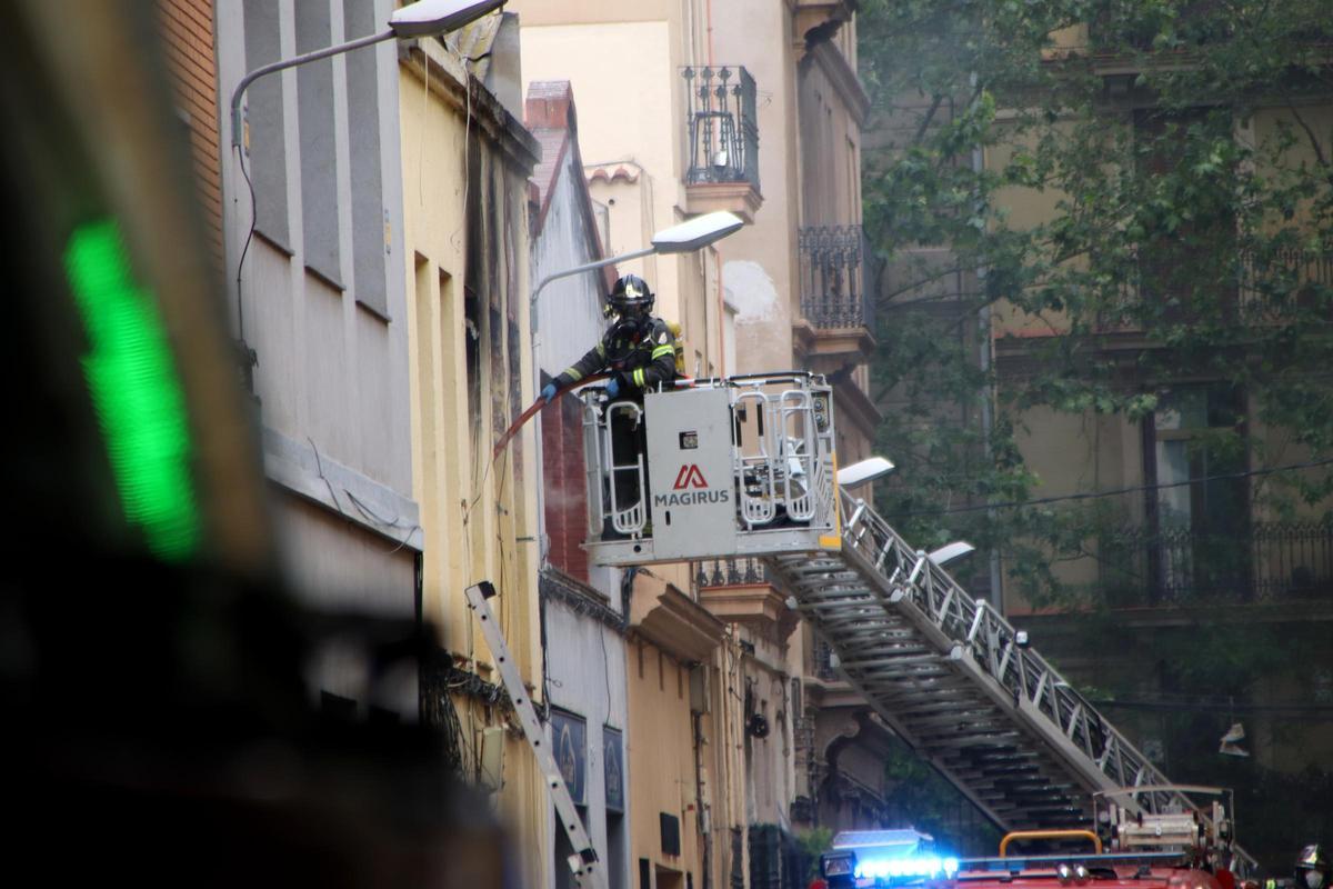 EXPLOSIÓ | Vuit ferits en una explosió de butà en un edifici de Barcelona