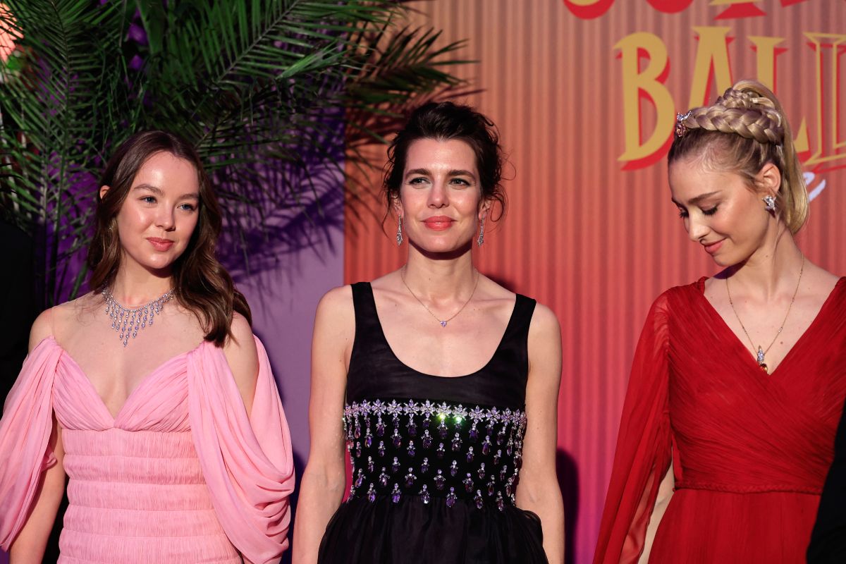 BEATRICE BORROMEO BAILE DE LA ROSA | Ni Carolina ni Carlota, la ...