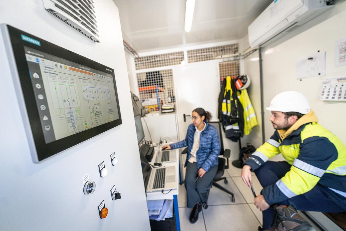 El Port de Barcelona estrena la conexión eléctrica de la terminal de ...