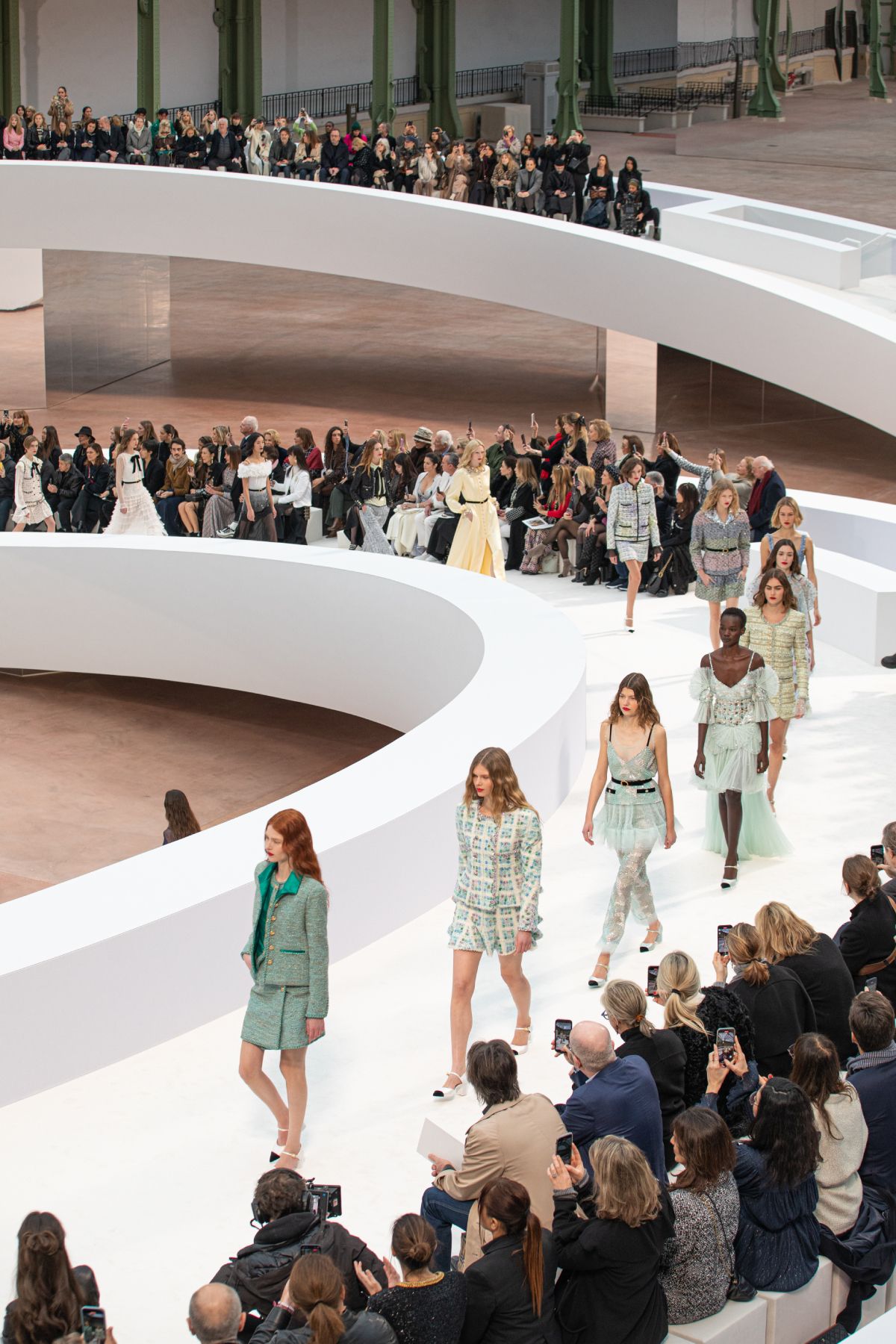 DESFILE CHANEL ALTA COSTURA PARÍS | Chanel celebra 110 años de Alta Costura con un desfile en ...