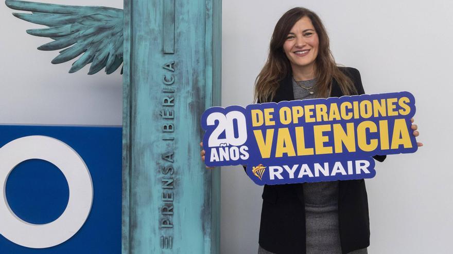 Elena Cabrera presenta las novedades de Ryanair en Valencia para este ...