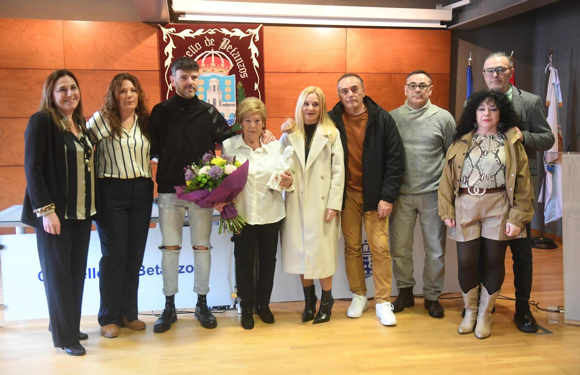 BETANZOS PREMIO ÚRSULA MELÉNDEZ Betanzos entrega a Consuelo Carro Veiga ...