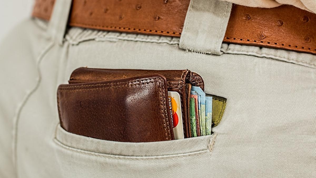 ¡Cuidado con lo que llevas en la cartera! La Guardia Civil advierte ...