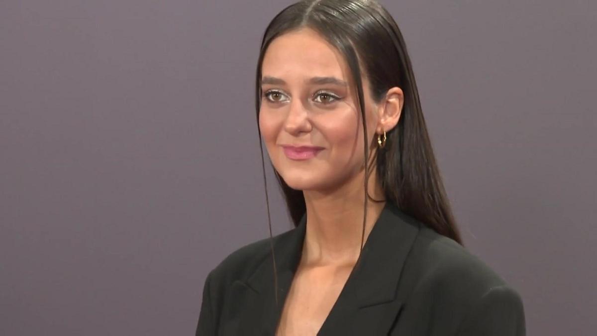 Victoria Federica reaparece con su mejor sonrisa de la mano de Aitana y ...