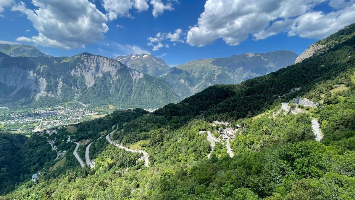 Así será la etapa reina Tour de Francia 2026: las 21 curvas del Alpe d ...