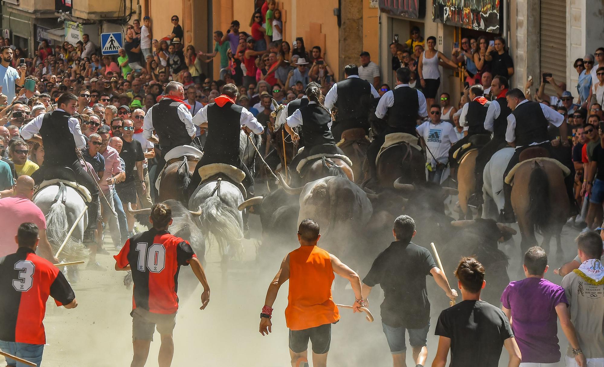 Las imágenes más espectaculares de las Entradas de Toros y Caballos de ...