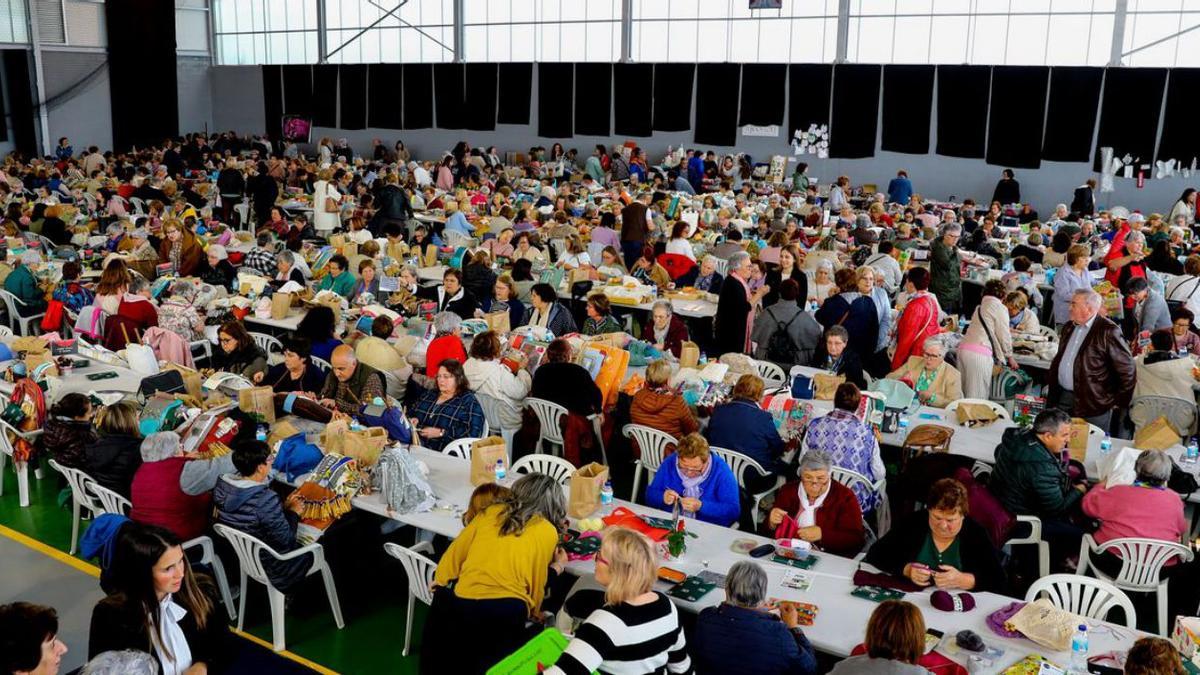 Los bolillos suenan al ritmo de las mejores puntillas y encajes en Meaño - Faro de Vigo