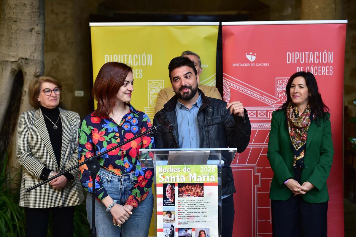 NOCHES DE SANTA MARÍA EN PLASENCIA: Luis Pastor y Argentina encabezan ...