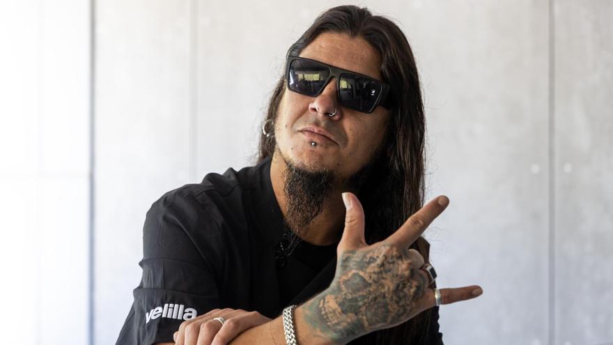 Alberto Marín marida el heavy metal con la gastronomía en Alicante